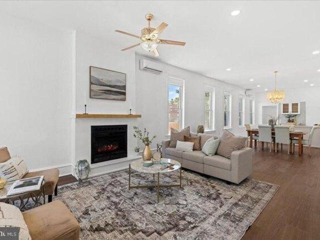 house with 3 bedroom, Camden NJ ES105172148