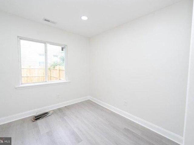 house with 3 bedroom, Camden NJ ES105193396