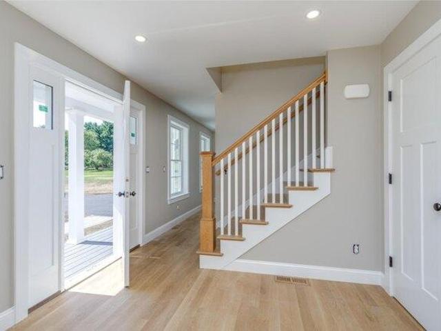 house with 3 bedroom, Canterbury NH ES105113359
