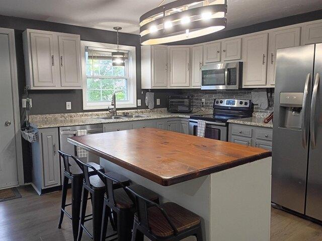 house with 3 bedroom, Canterbury NH ES103434374