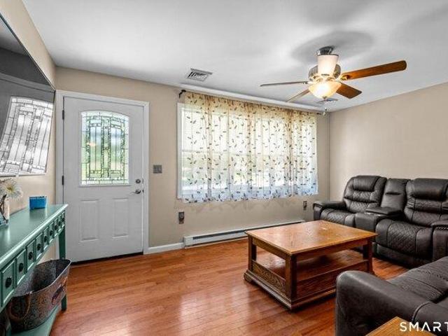 house with 3 bedroom, Canterbury CT ES105127261