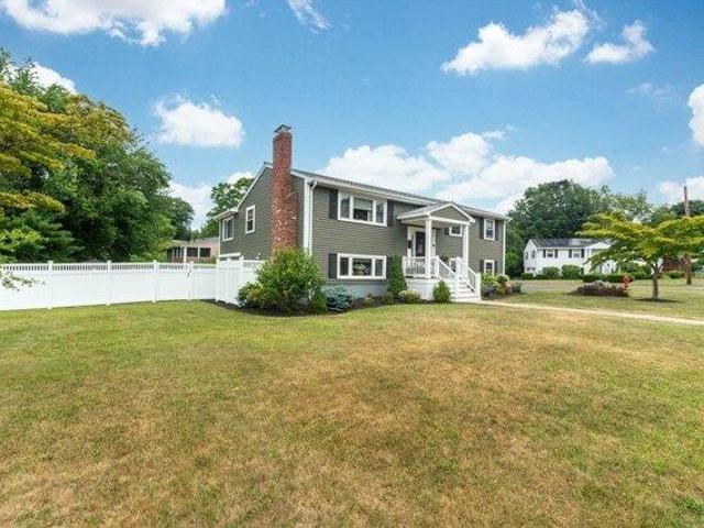 house with 3 bedroom, Canton MA DS104111779