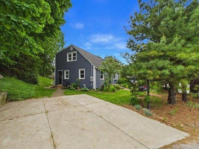 house with 3 bedroom, Canton MA ES103496350