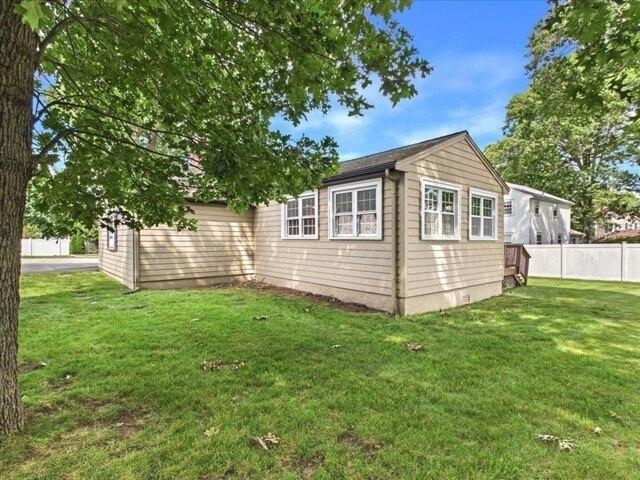 house with 3 bedroom, Canton MA ES103967852