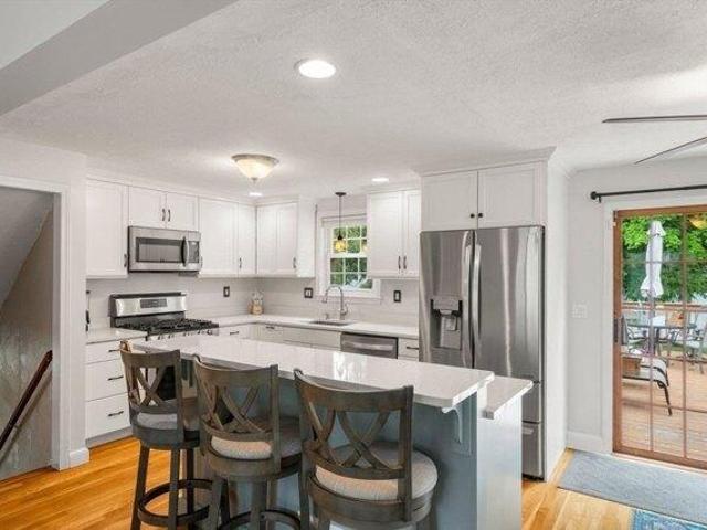 house with 3 bedroom, Canton MA ES104790685