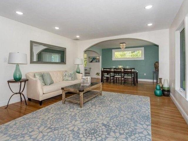 house with 3 bedroom, Canton MA ES104830895
