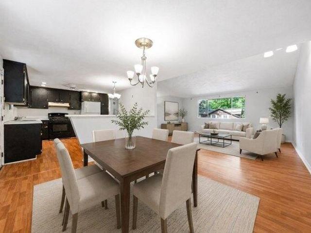 house with 3 bedroom, Canton MA ES105351816
