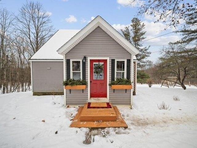 house with 3 bedroom, Canaan ME DS102344171