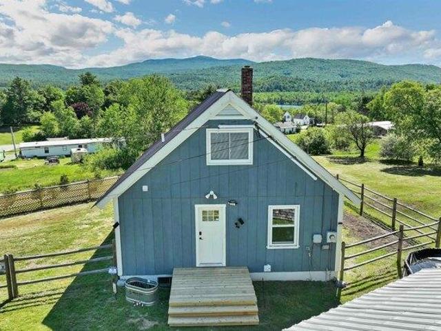 house with 3 bedroom, Canaan NH ES103848216