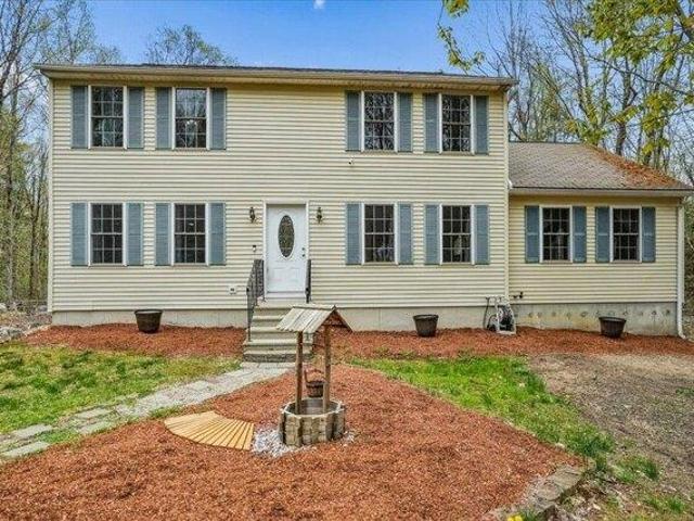 house with 3 bedroom, Candia NH DS102257393