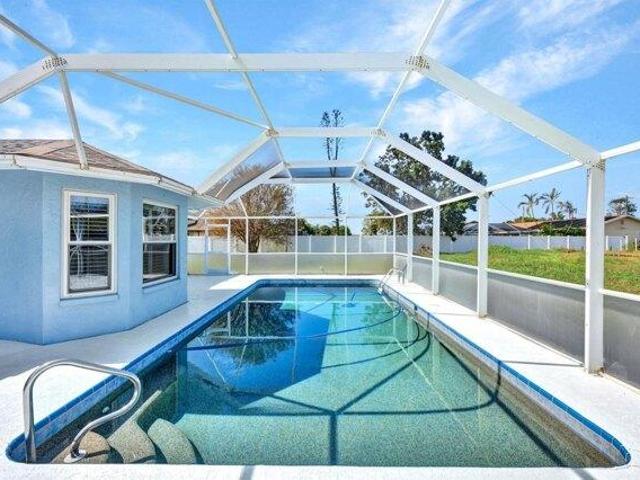 house with 3 bedroom, Cape Coral FL DLS92406538