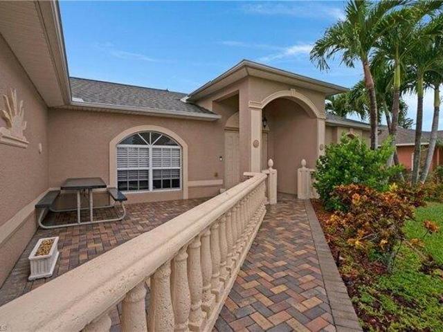 house with 3 bedroom, Cape Coral FL DLS92647952