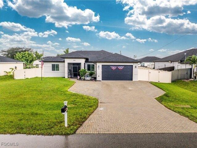 house with 3 bedroom, Cape Coral FL DS92810753