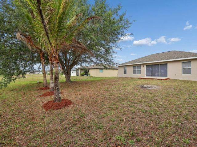 house with 3 bedroom, Cape Coral FL ES100973555
