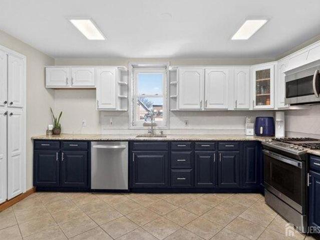 house with 3 bedroom, Carteret NJ DLS102284092