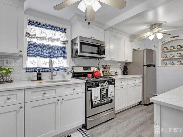 house with 3 bedroom, Carteret NJ ES103187206