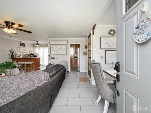house with 3 bedroom, Carteret NJ ES104235807