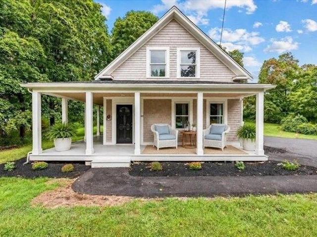 house with 3 bedroom, Carver MA ES105080264