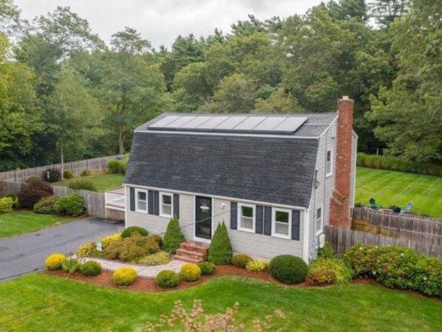 house with 3 bedroom, Carver MA ES105082921