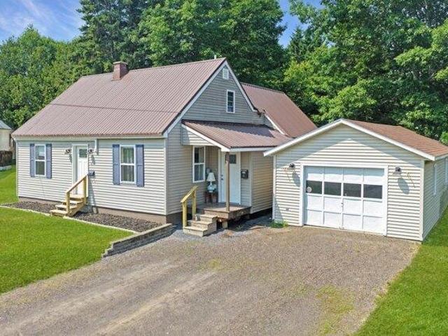 house with 3 bedroom, Caribou ME ES104234671