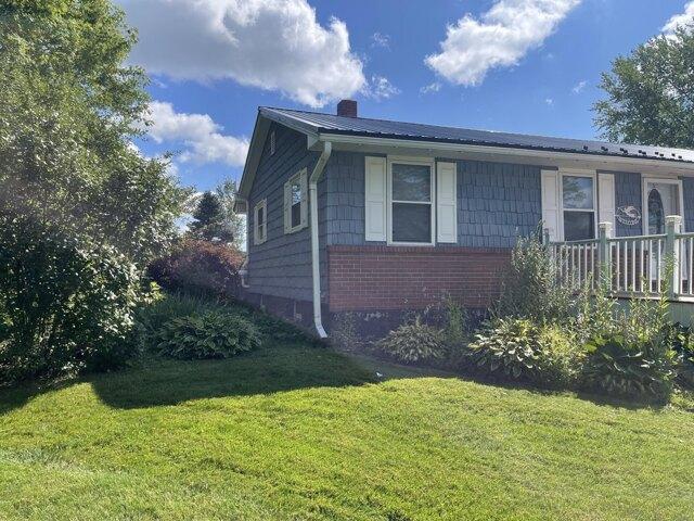 house with 3 bedroom, Caribou ME ES105207533
