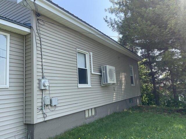 house with 3 bedroom, Caribou ME ES103929015
