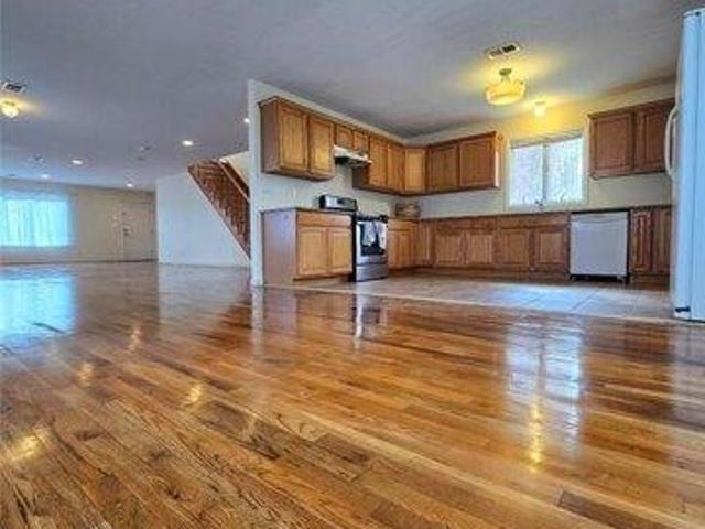 house with 3 bedroom, Carlstadt NJ ES105143515