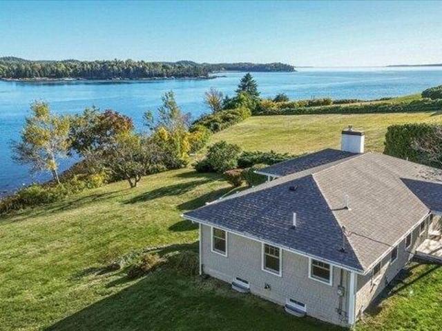 house with 3 bedroom, Castine ME DS104042912