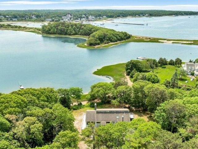 house with 3 bedroom, Cataumet MA DS104115438