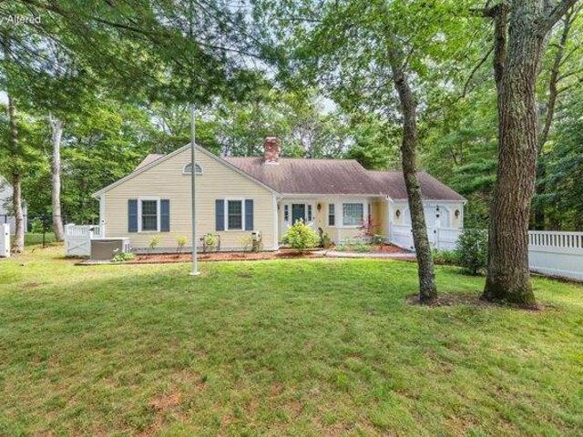 house with 3 bedroom, Centerville MA DS104332652