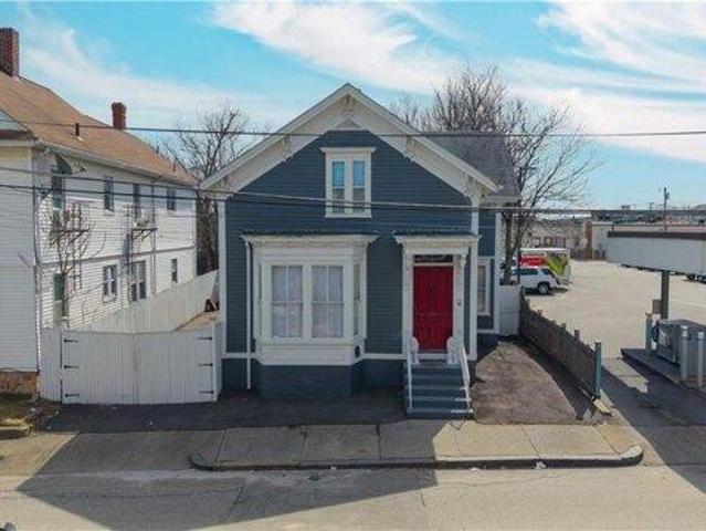 house with 3 bedroom, Central Falls RI DS104408049