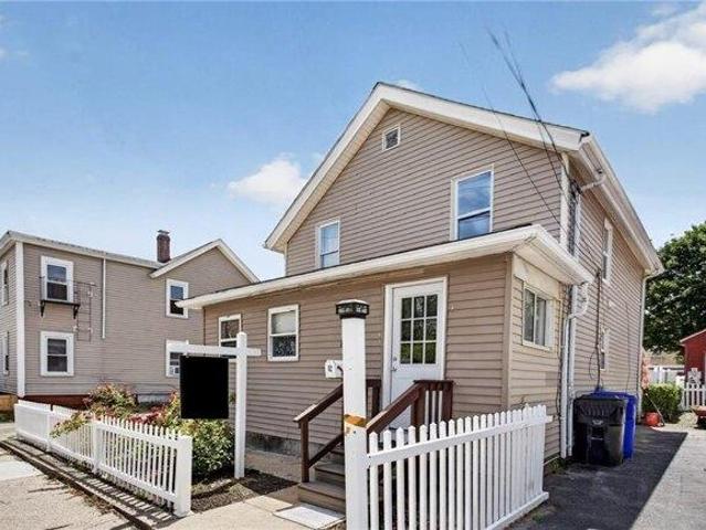 house with 3 bedroom, Central Falls RI DS104442440