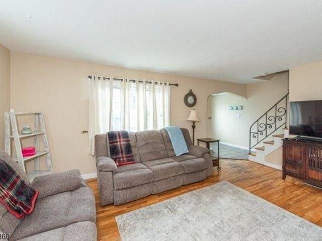 house with 3 bedroom, Cedar Grove NJ ES104374004
