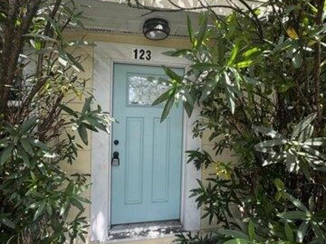 house with 3 bedroom, Cedar Point NC DS91908201