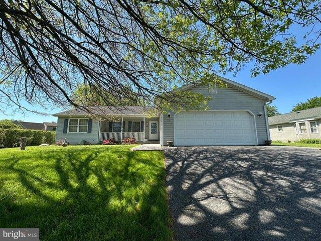 house with 3 bedroom, Chambersburg PA DS103599752