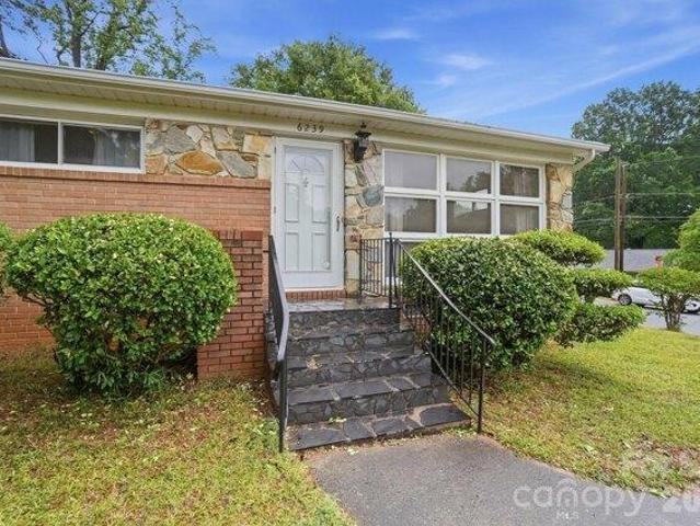 house with 3 bedroom, Charlotte NC ES104898899