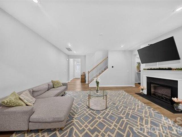 house with 3 bedroom, Charlotte NC ES104909208