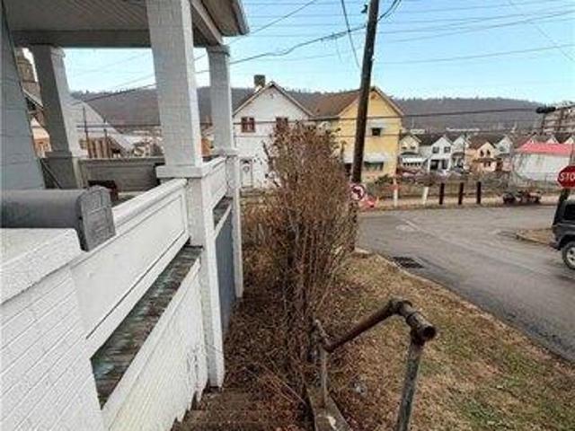 house with 3 bedroom, Charleroi PA ES103602084