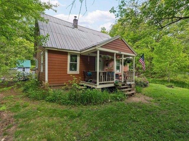 house with 3 bedroom, Charlestown NH DLS103018782