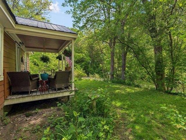 house with 3 bedroom, Charlestown NH ES104834484