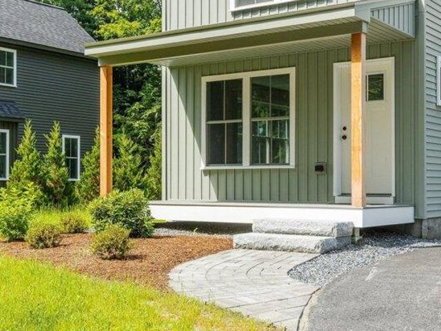 house with 3 bedroom, Charlestown NH ES105126604