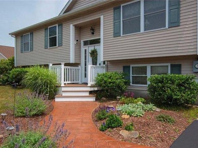 house with 3 bedroom, Charlestown RI DLS102342577