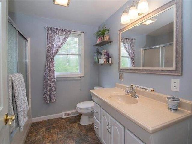 house with 3 bedroom, Charlestown RI ES104297337