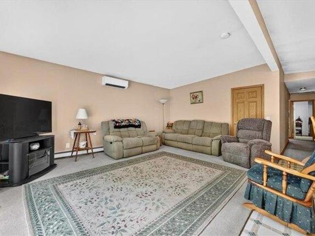 house with 3 bedroom, Charlestown RI ES105192410