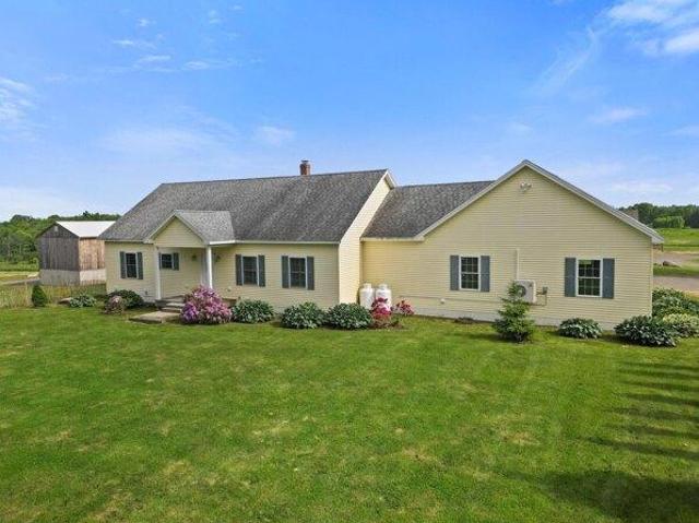 house with 3 bedroom, Charleston ME DLS102445180