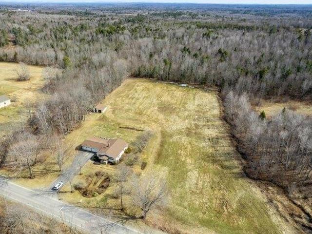 house with 3 bedroom, Charleston ME DLS102592059
