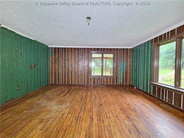 house with 3 bedroom, Charleston WV ES103625925