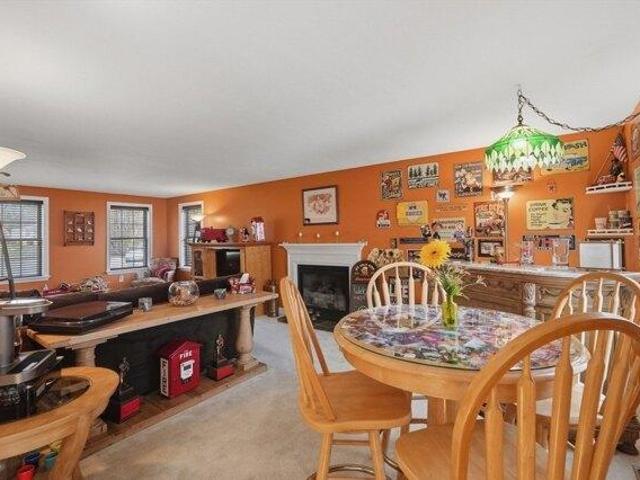 house with 3 bedroom, Charlton MA ES103435061