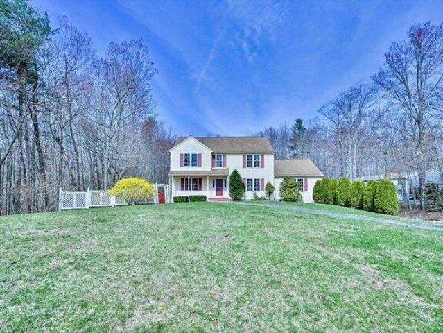house with 3 bedroom, Charlton MA ES103548549
