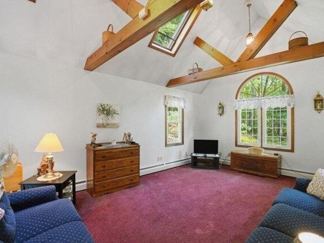 house with 3 bedroom, Charlton MA ES104850967